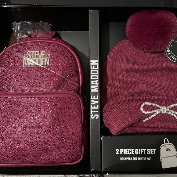 Steve Madden | Bags | New Steve Madden Pink Backpack And Winter Hat ...
